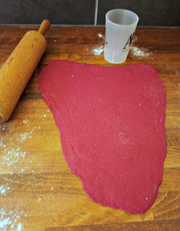 Fresh Red Beet Pasta - BELGIAN FOODIE